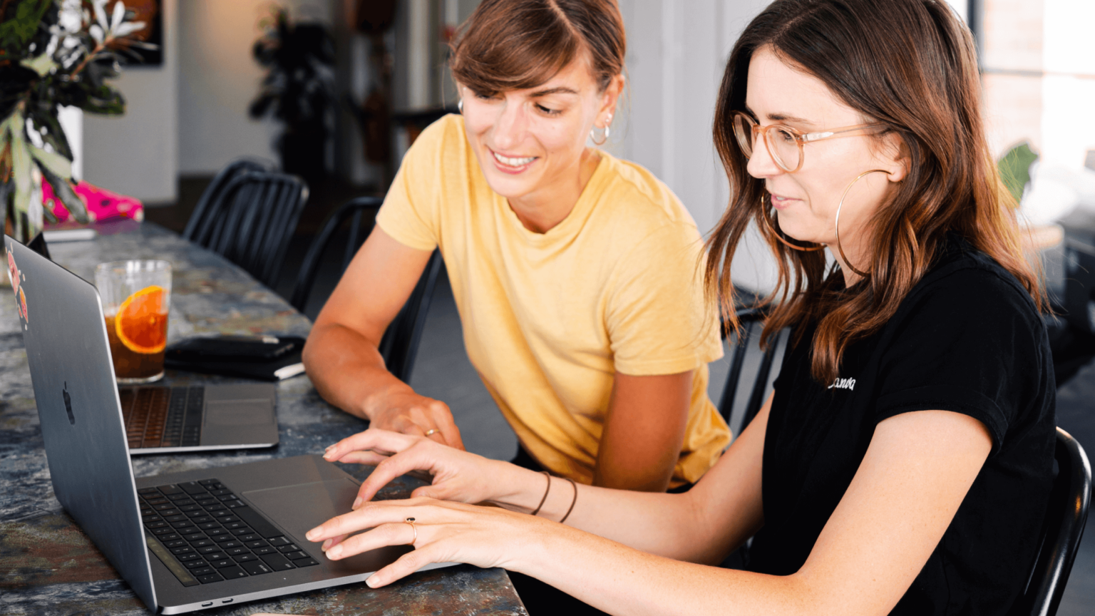 Service Request Management: Process & Definition | Pipefy