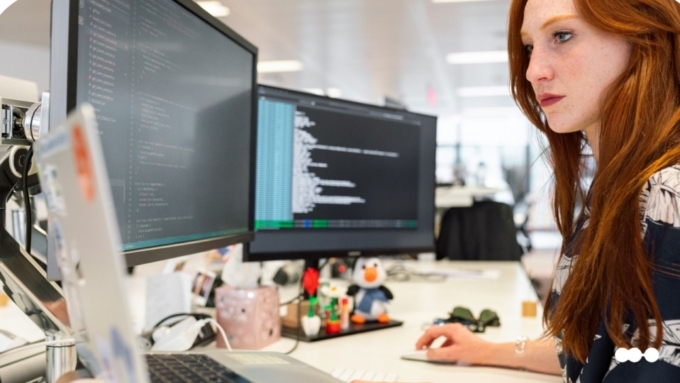 What Is Vibe Coding? Why It’s More Than Just a Trend | Pipefy